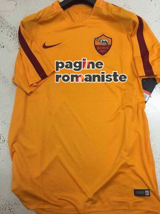 AS Roma, primi scatti delle maglie d'allenamento del prossimo anno ...