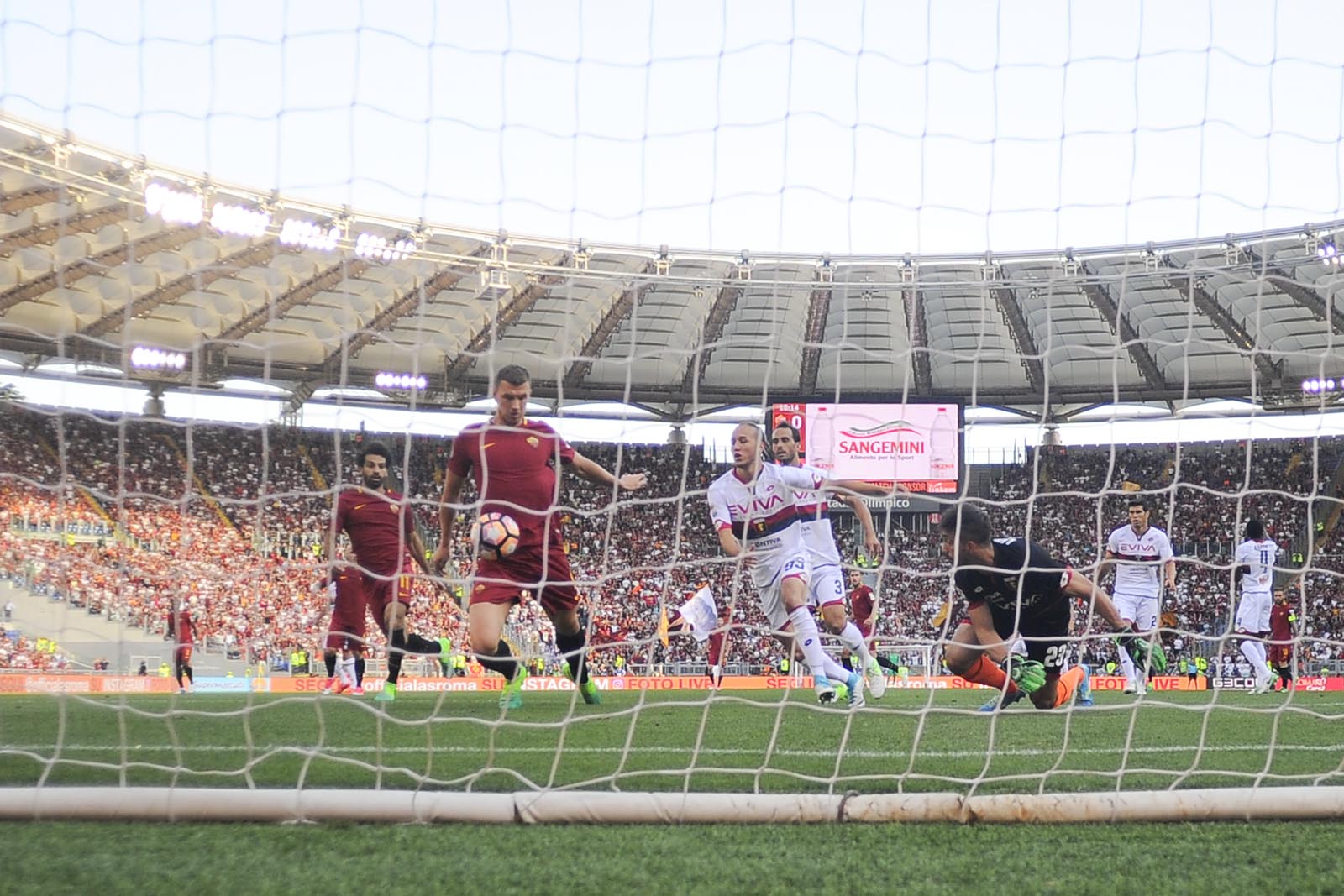 Dzeko capocannoniere due volte: in campionato e in Europa League ...
