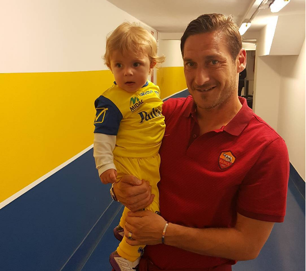 Chievo, Izco omaggia Totti: "Il re di Roma" - FOTO | Pagine Romaniste