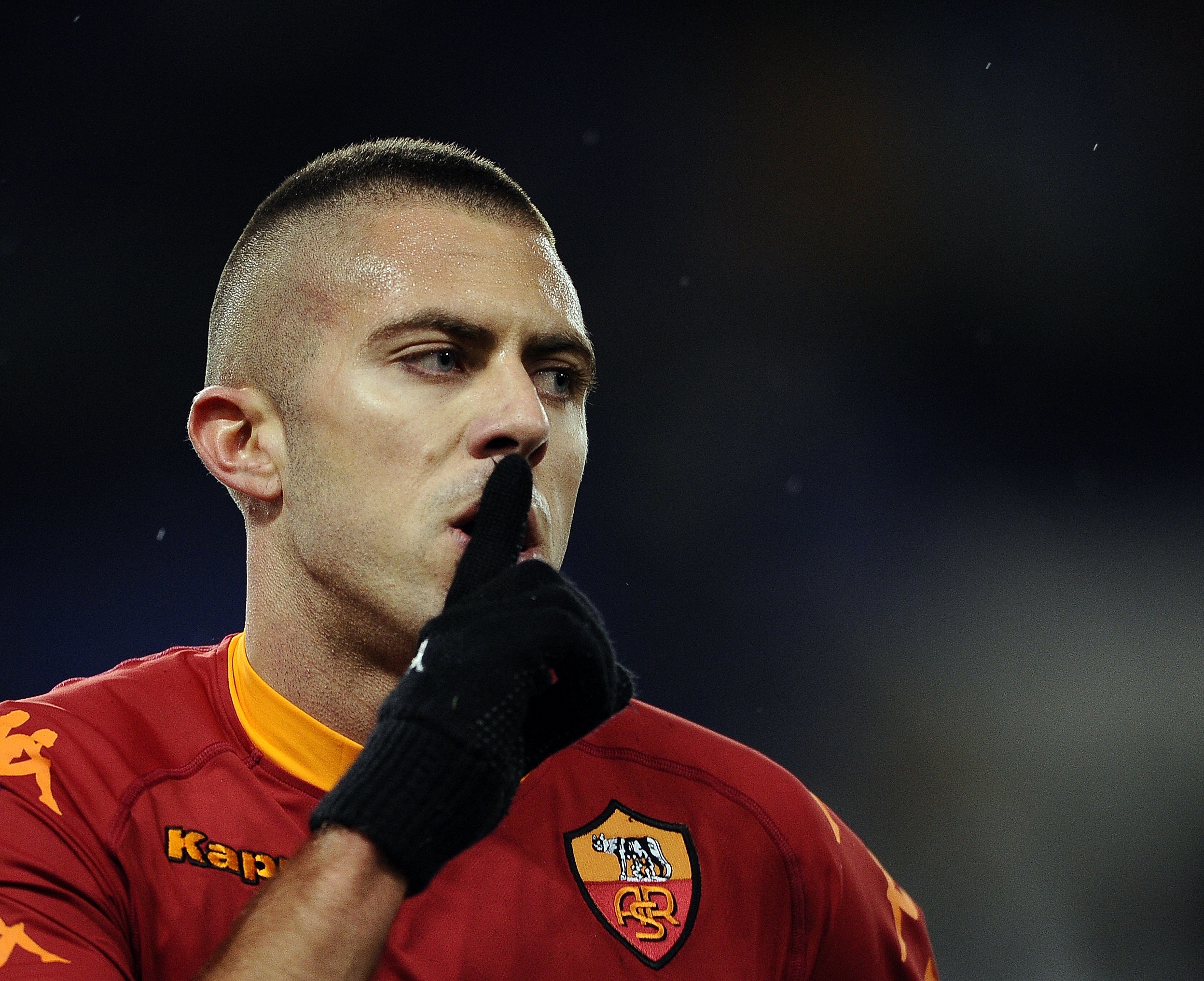 Menez: "Alla Roma ci divertivamo a giocare a poker con la squadra ...