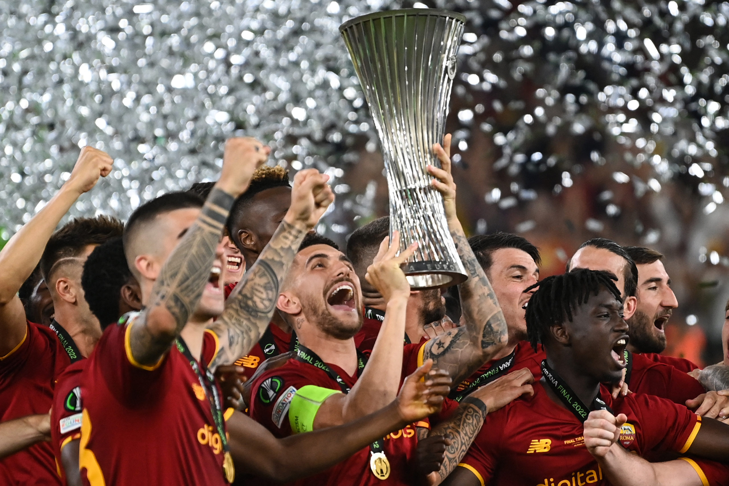 Il trofeo della Conference finirà il tour all'Olimpico | Pagine Romaniste